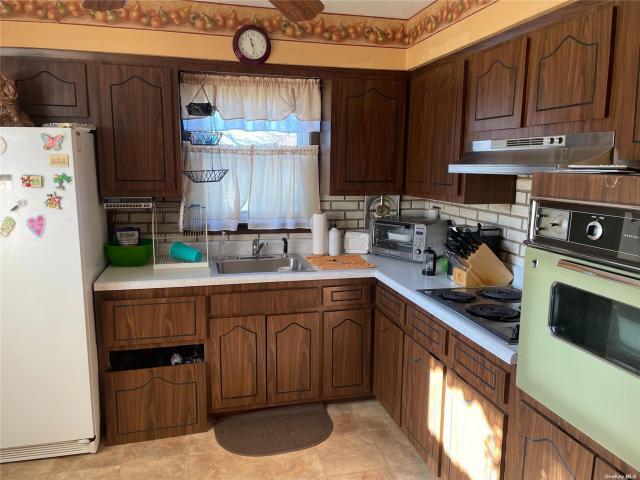 house with 4 bedroom, Huntington Station NY ES72692226
