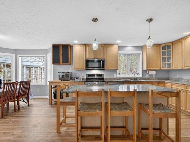 house with 4 bedroom, Hudson MA ES103439497