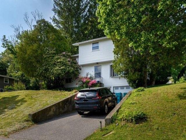 house with 4 bedroom, Hudson MA ES105060228