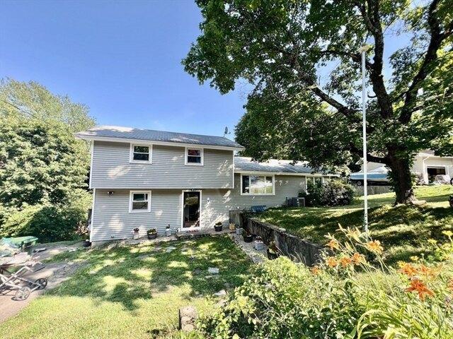 house with 4 bedroom, Hudson MA ES105232786