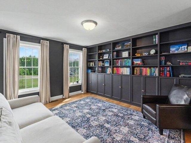 house with 4 bedroom, Hudson NH ES104481860