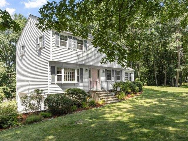 house with 4 bedroom, Hudson NH ES104853314