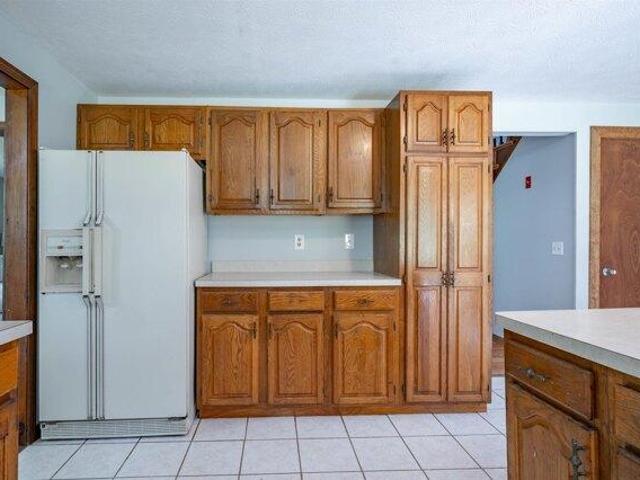 house with 4 bedroom, Hudson NH ES104112579