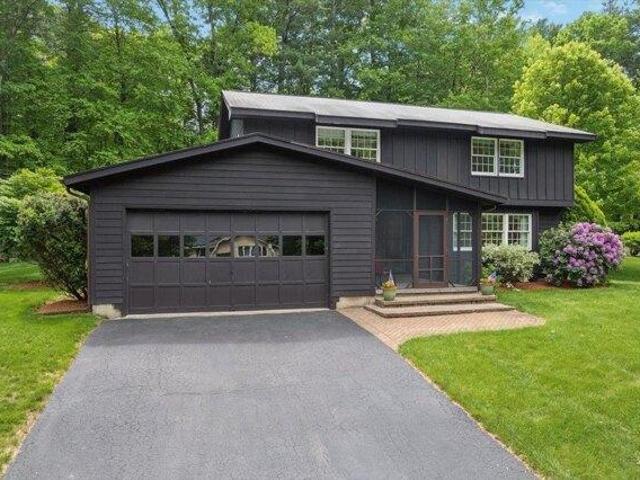 house with 4 bedroom, Hudson NH ES104376372