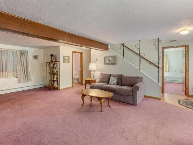 house with 4 bedroom, Hudson NH ES105096341
