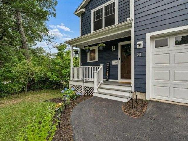 house with 4 bedroom, Hudson NH ES105190863