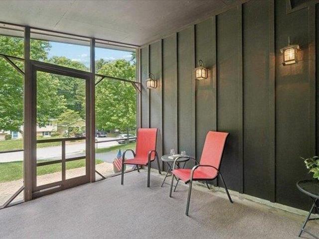 house with 4 bedroom, Hudson NH ES105207544