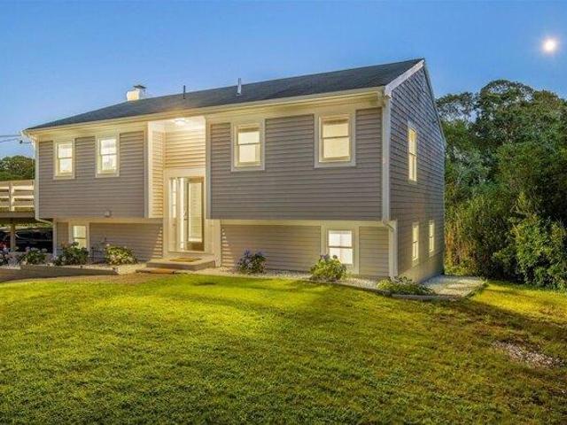 house with 4 bedroom, Hyannis MA DLS102410661