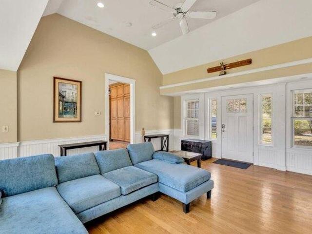 house with 4 bedroom, Hyannis MA ES102826792