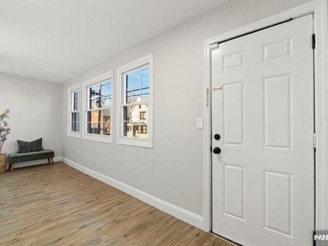 house with 4 bedroom, Irvington NJ DS102583663