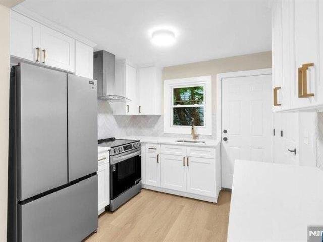 house with 4 bedroom, Irvington NJ DS104406249