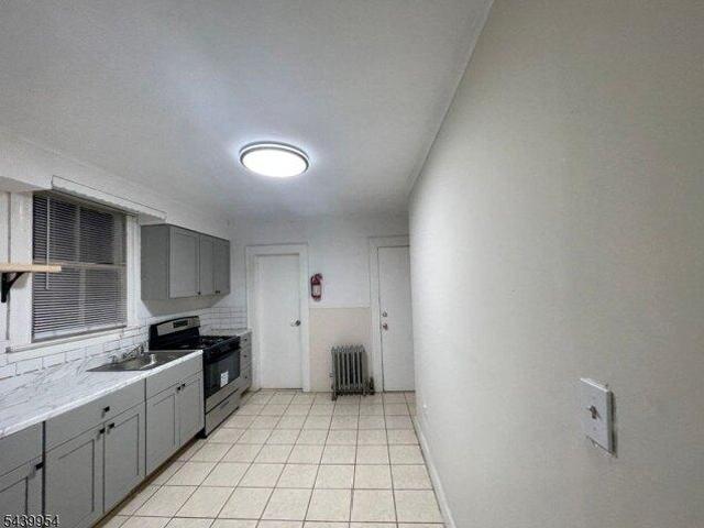 house with 4 bedroom, Irvington NJ ES105494888