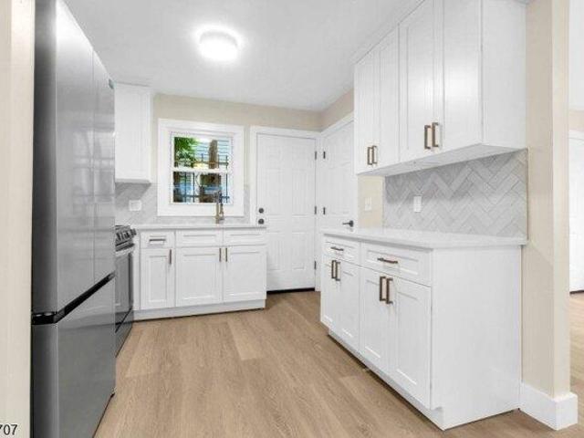 house with 4 bedroom, Irvington NJ ES105175488