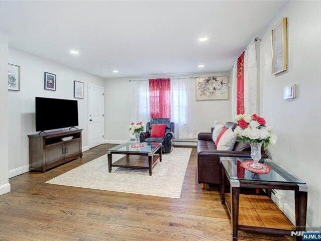 house with 4 bedroom, Irvington NJ ES105320087