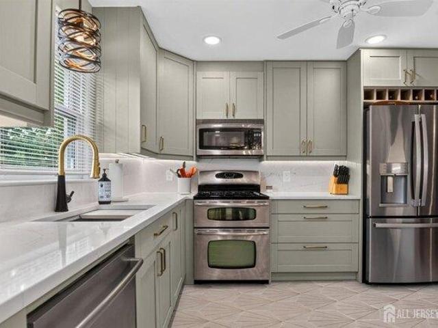 house with 4 bedroom, Jamesburg NJ ES105206276