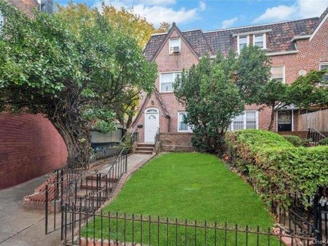 house with 4 bedroom, Jackson Heights NY DS101801743