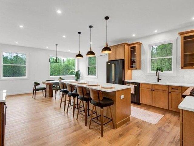 house with 4 bedroom, Jericho VT ES105172390