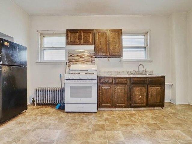 house with 4 bedroom, Jersey City NJ DLS101749728