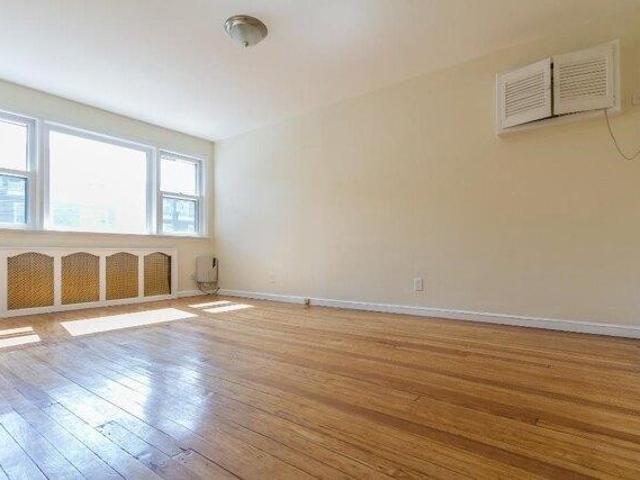 house with 4 bedroom, Jersey City NJ DLS101800063