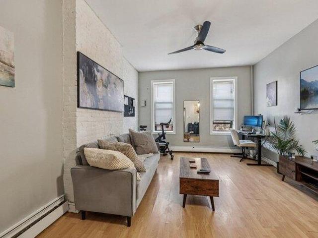 house with 4 bedroom, Jersey City NJ DLS101999432
