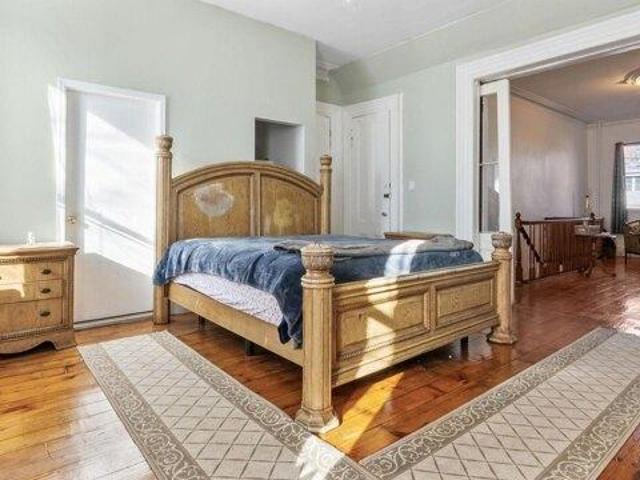 house with 4 bedroom, Jersey City NJ DLS102256170