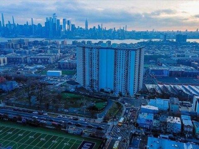 house with 4 bedroom, Jersey City NJ DS101799485