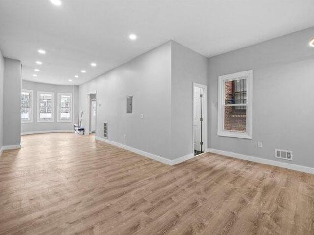 house with 4 bedroom, Jersey City NJ DS102257124