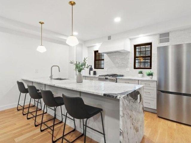 house with 4 bedroom, Jersey City NJ DS102761571