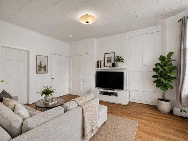 house with 4 bedroom, Jersey City NJ DS104233189