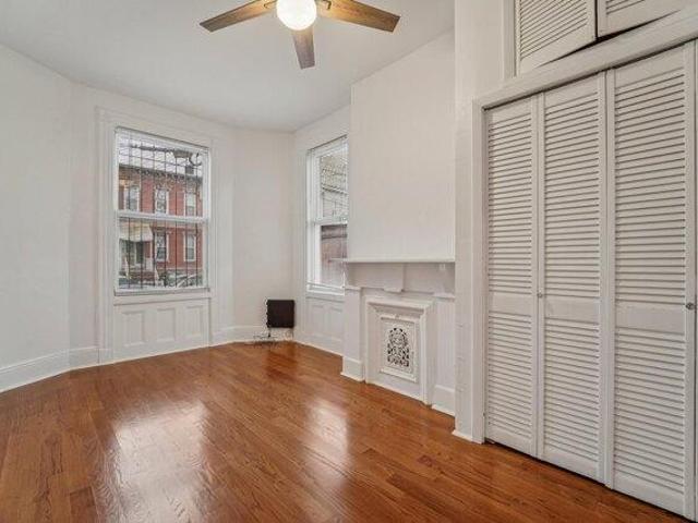house with 4 bedroom, Jersey City NJ ES104189626