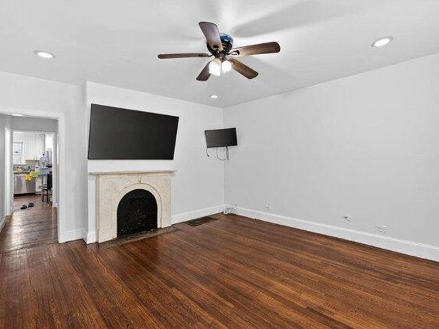 house with 4 bedroom, Jersey City NJ ES104482228