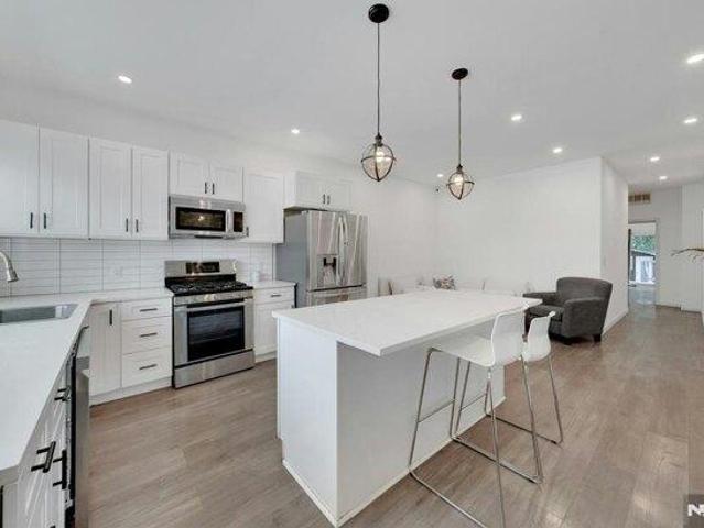 house with 4 bedroom, Jersey City NJ ES104759884