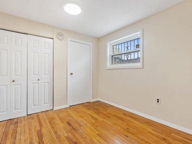 house with 4 bedroom, Jersey City NJ ES104761303