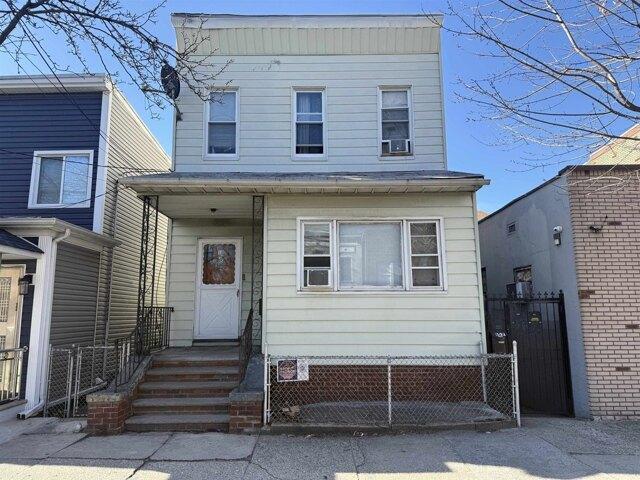 house with 4 bedroom, Jersey City NJ ES105206698