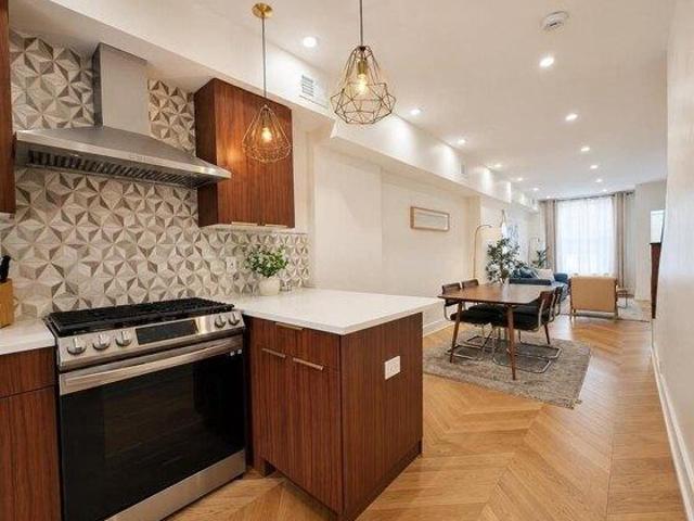 house with 4 bedroom, Jersey City NJ ES105233903