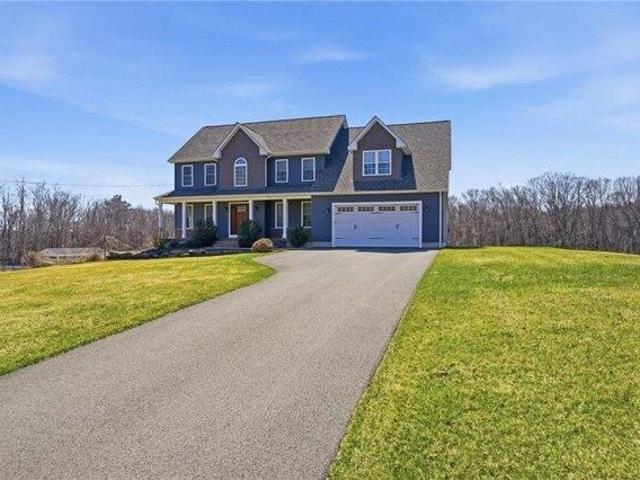 house with 4 bedroom, Johnston RI DLS101656704