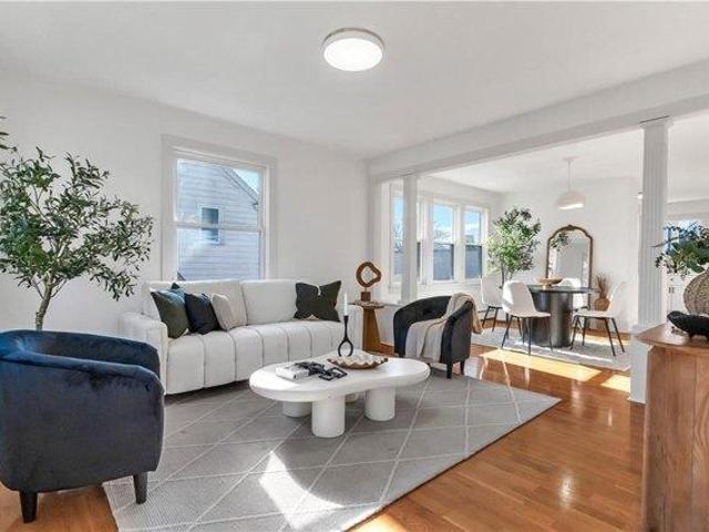 house with 4 bedroom, Johnston RI DLS101747343