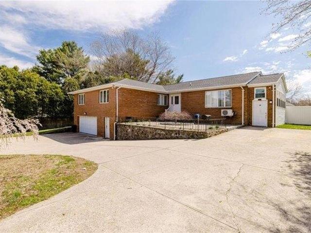 house with 4 bedroom, Johnston RI DLS102280289