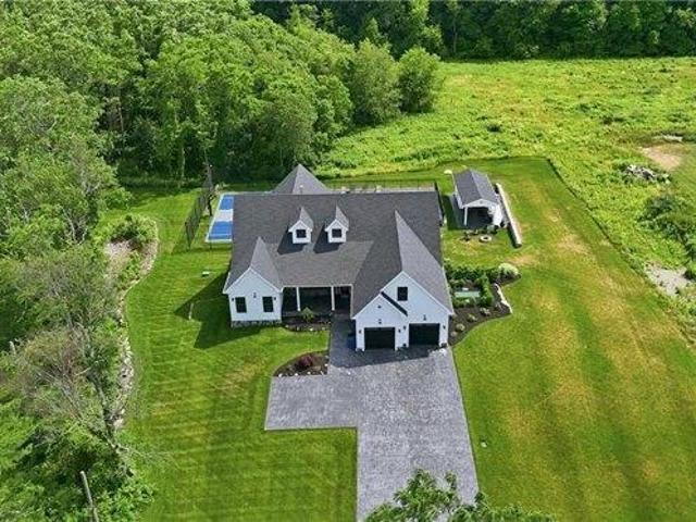house with 4 bedroom, Johnston RI DS104189107