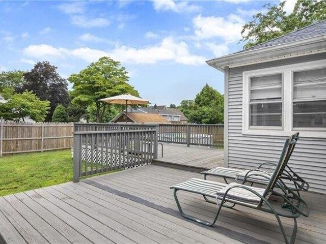 house with 4 bedroom, Johnston RI DS104190448