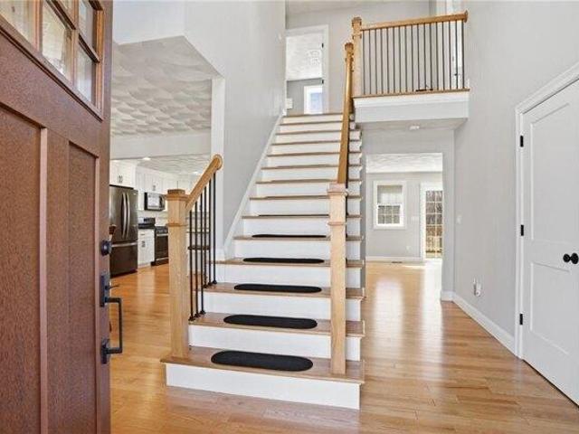 house with 4 bedroom, Johnston RI ES103223061