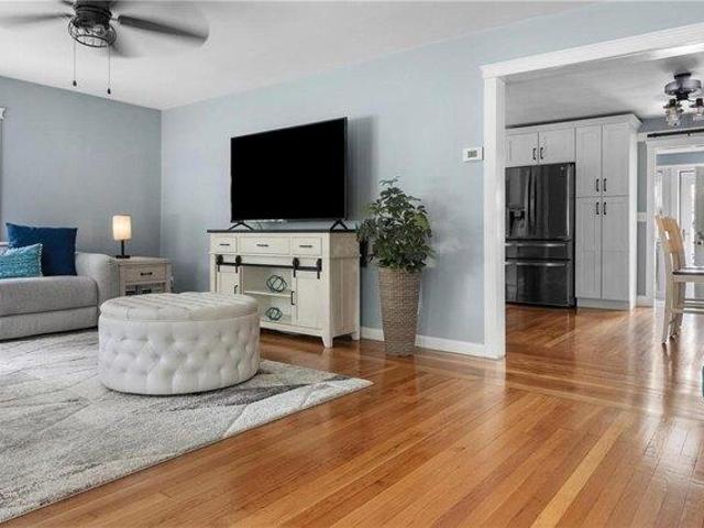 house with 4 bedroom, Johnston RI ES105079715