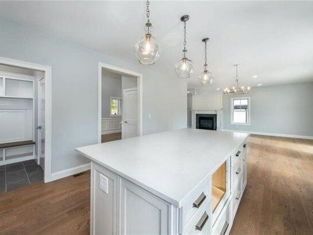 house with 4 bedroom, Johnston RI ES105105701