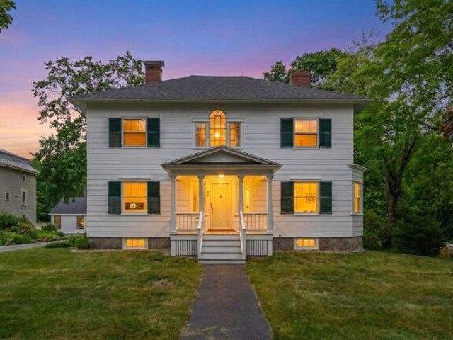 house with 4 bedroom, Kennebunk ME DS104011723