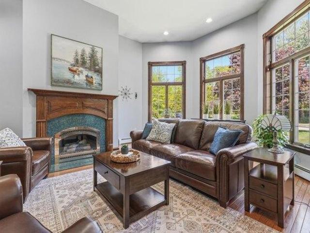 house with 4 bedroom, Kennebunk ME DS104375310