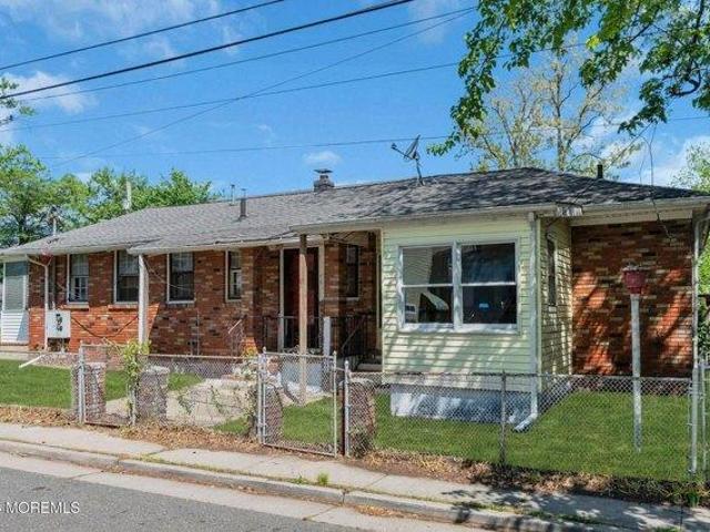 house with 4 bedroom, Keansburg NJ ES105171987
