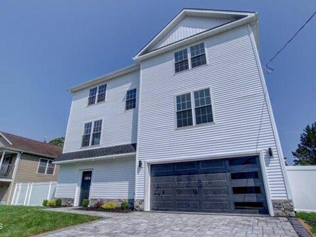 house with 4 bedroom, Keansburg NJ ES105254941