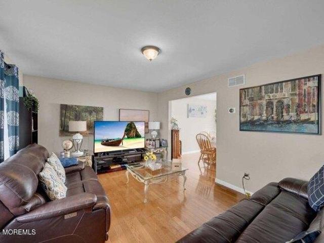 house with 4 bedroom, Keansburg NJ ES105291534
