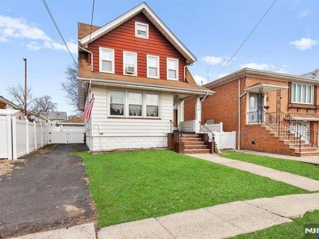 house with 4 bedroom, Kearny NJ DS88052116