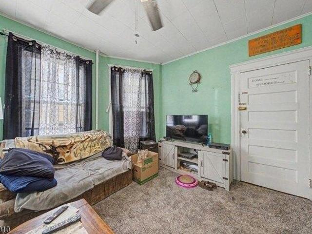house with 4 bedroom, Kearny NJ ES105125469